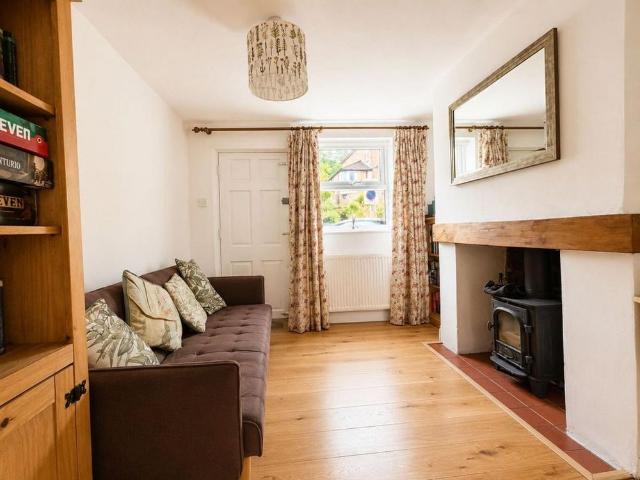 1 bedroom terraced house to rent