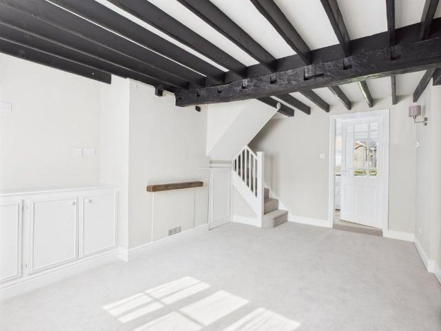 1 bedroom terraced house to rent