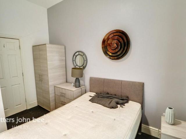 1 bedroom terraced house to rent