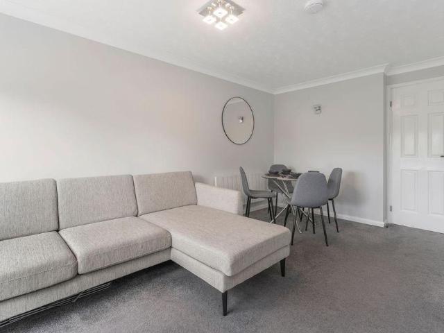 1 bedroom terraced house to rent