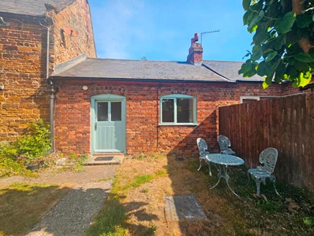 1 Bedroom Terraced House To Rent In The Green, Hardingstone, NN4