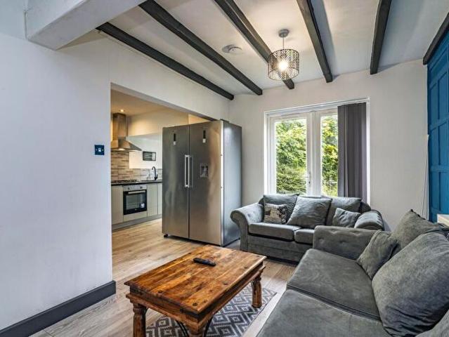 1 Bedroom Terraced House To Rent In Beeston Road, Nottingham, NG7