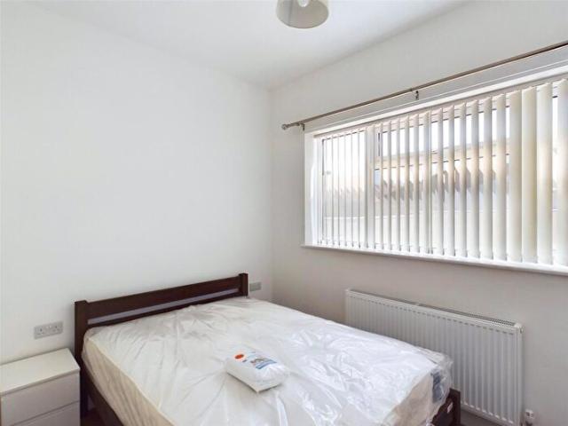1 Bedroom Terraced House To Rent In Colwick Road, Nottingham, Nottinghamshire, NG2