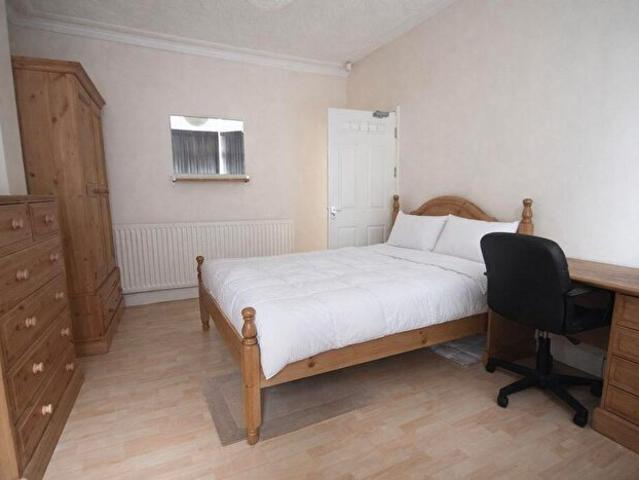 1 Bedroom Terraced House To Rent In Elmsthorpe Avenue, Nottingham, NG7