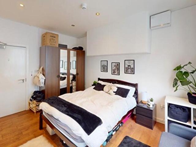 1 Bedroom Terraced House To Rent In Flat, Glasshouse Street, Nottingham, Nottinghamshire, NG1