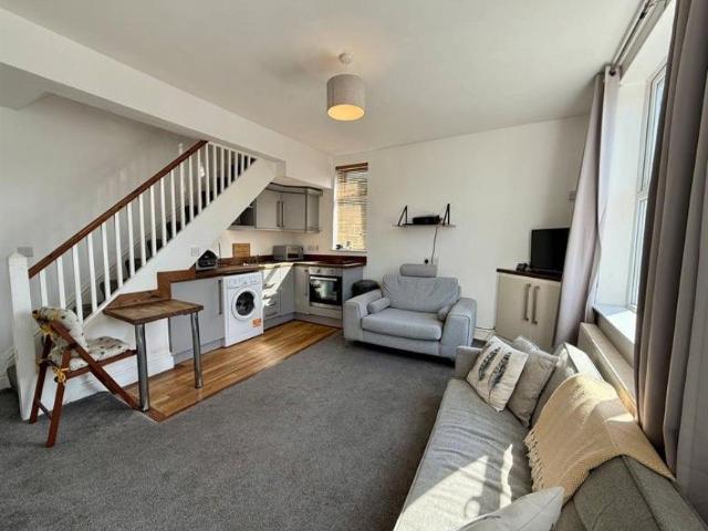 1 Bedroom Terraced Available Arranging tenancy