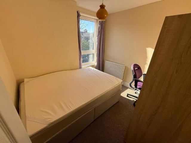 1 bedroom terraced to rent 214 Fawcett Road, Southsea, PO4