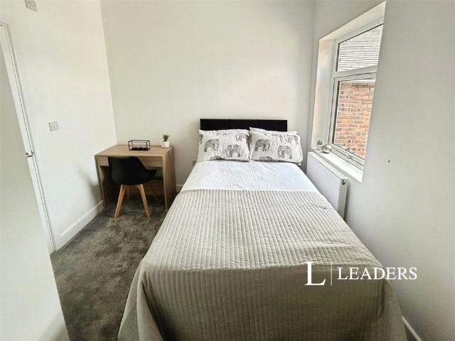 1 bedroom terraced to rent King Street, Cross Heath, Newcastle, Staffordshire, ST5