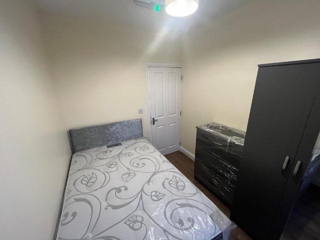 1 bedroom terraced to rent Malvern Road, Luton, Bedfordshire, LU1