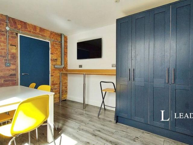 1 bedroom terraced to rent Queens Road, Southend on Sea, SS1