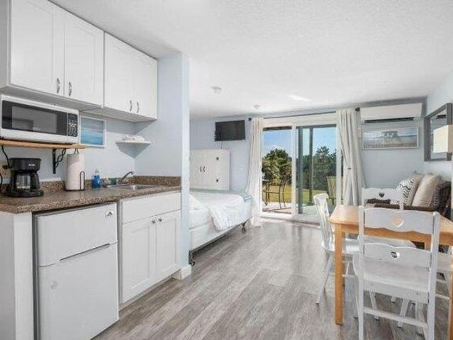 1 bedroom, Truro MA 02666 104607624