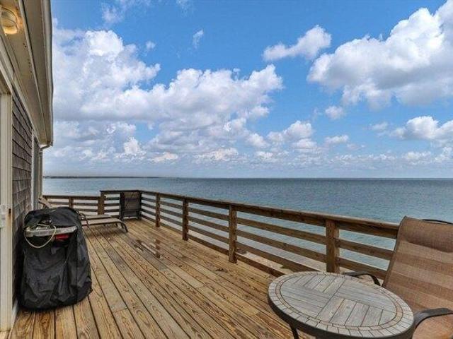 1 bedroom, Truro MA 02666 102478137