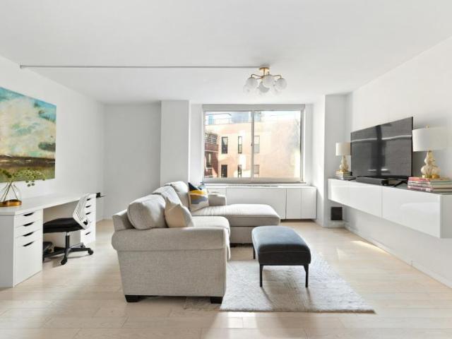 1 bedroom, Tribeca NY 89700415