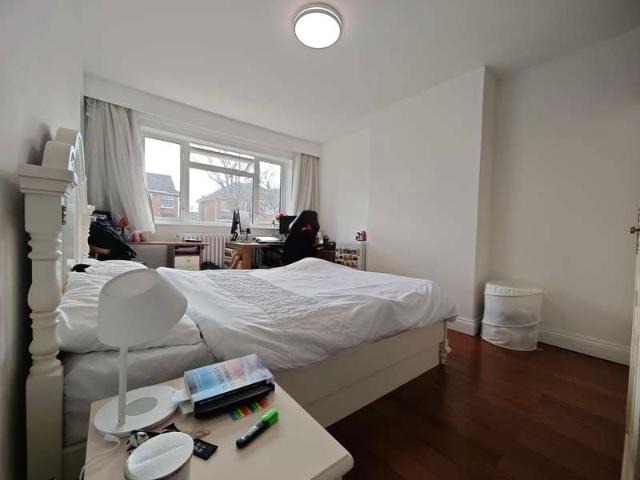 1 Bedroom Semi Detached House