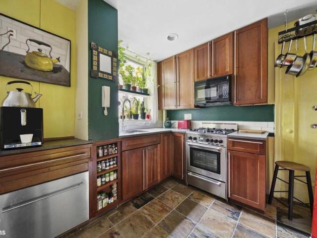 1 bedroom, Upper East Side NY 98818350