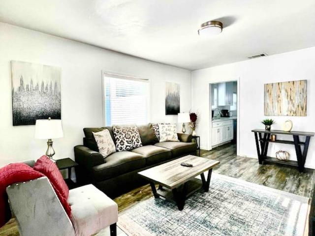1 bedroom, Van Nuys Van Nuys 91401 5708 68997751