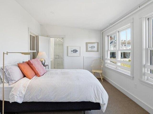 1 bedroom, Vineyard Haven MA 02568 104758473