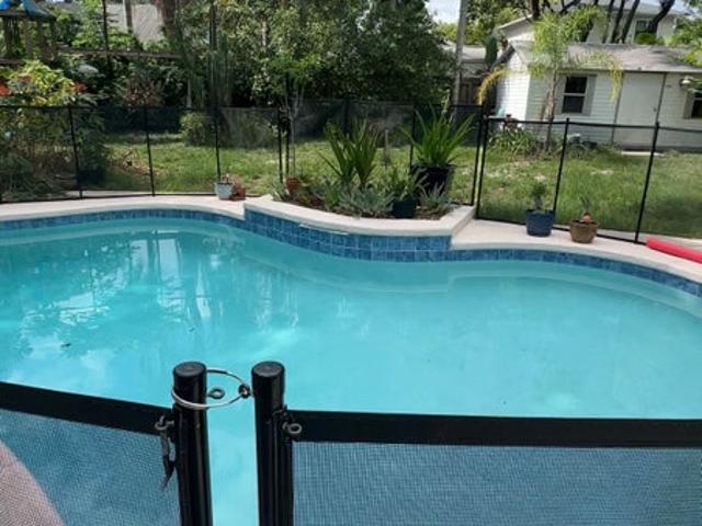 1 bedroom x 1 bathroom in Seminole Heights