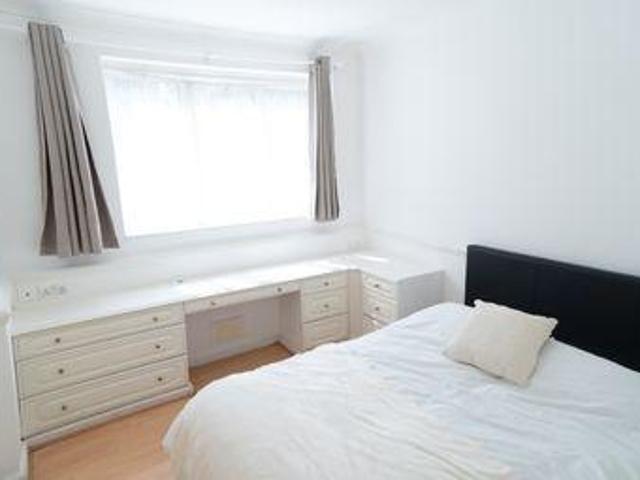 1 Bedrooms Maisonette for rent in Batman Close, White City W12