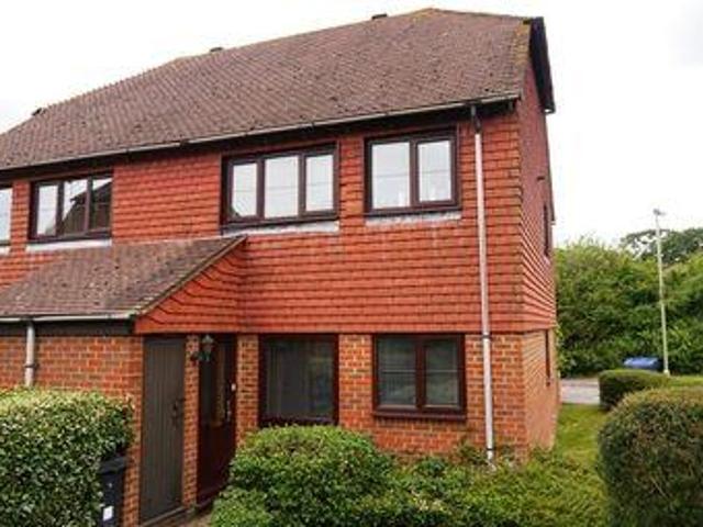 1 Bedrooms Maisonette for rent in Binfields Close, Chineham, Basingstoke RG24