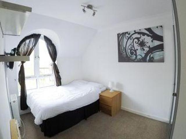 1 Bedrooms Maisonette for rent in Bromells Road, Clapham North SW4