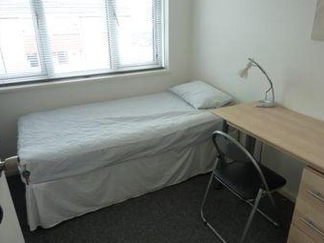 1 Bedrooms Maisonette for rent in Goldings Crescent, Hatfield AL10