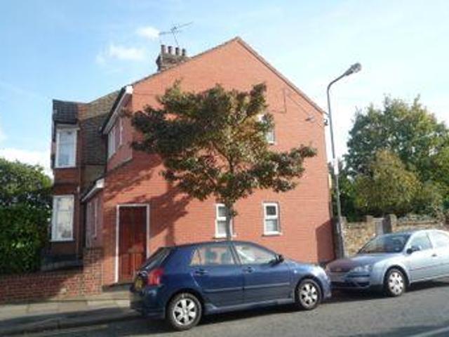 1 Bedrooms Maisonette for rent in Green Lane, Goodmayes IG3