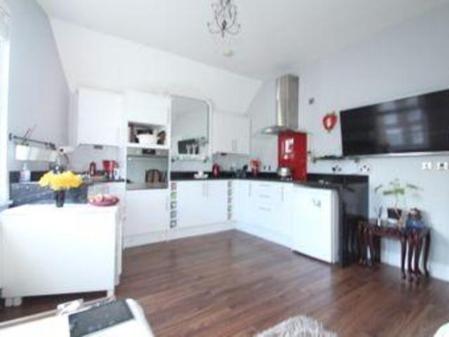 1 Bedrooms Maisonette for rent in Homesdale Road, Bickley, Bromley BR1
