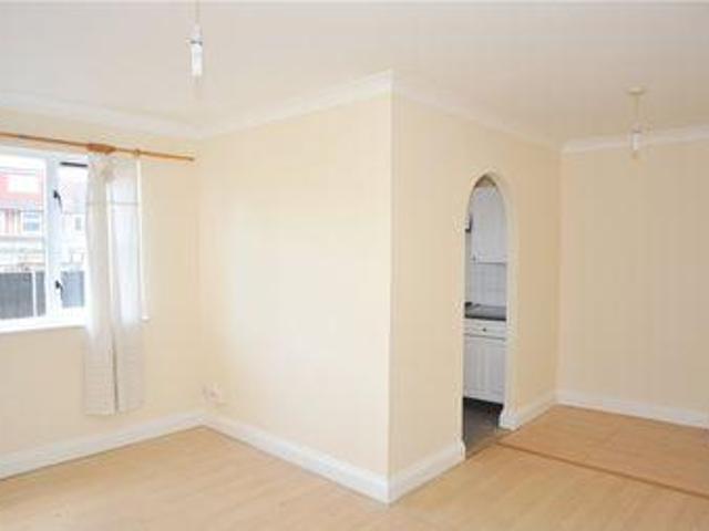 1 Bedrooms Maisonette for rent in Hickory Close, London N9