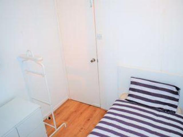 1 Bedrooms Maisonette for rent in Lawrence Close, Bow, East London E3