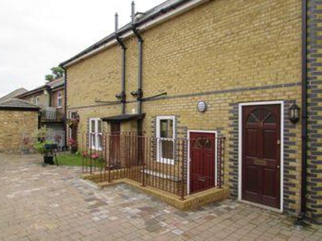1 Bedrooms Maisonette for rent in Manor Road, Wallington SM6