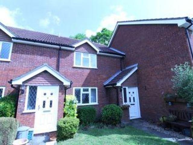 1 Bedrooms Maisonette for rent in Meadowbank Road, Lightwater GU18