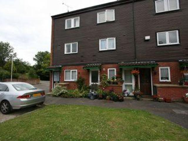 1 Bedrooms Maisonette for rent in Myrtleside Close, Northwood HA6