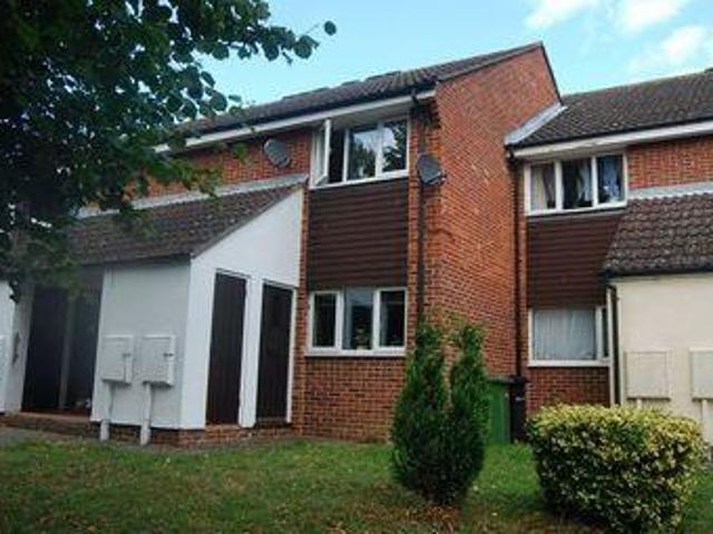 1 Bedrooms Maisonette for rent in Randalls Way, Leatherhead KT22