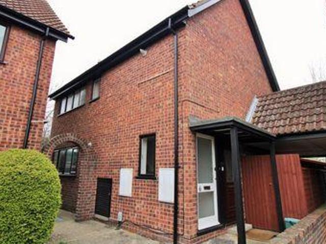 1 Bedrooms Maisonette for sale in Silcock Close, Colchester CO4