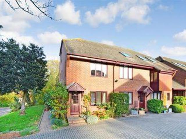 1 Bedrooms Maisonette for sale in Valley View Road, Rochester, Kent ME1
