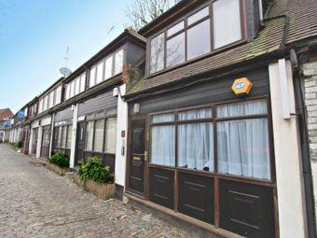 1 Bedrooms Mews house for rent in Accommodation Road, Golders Green NW11