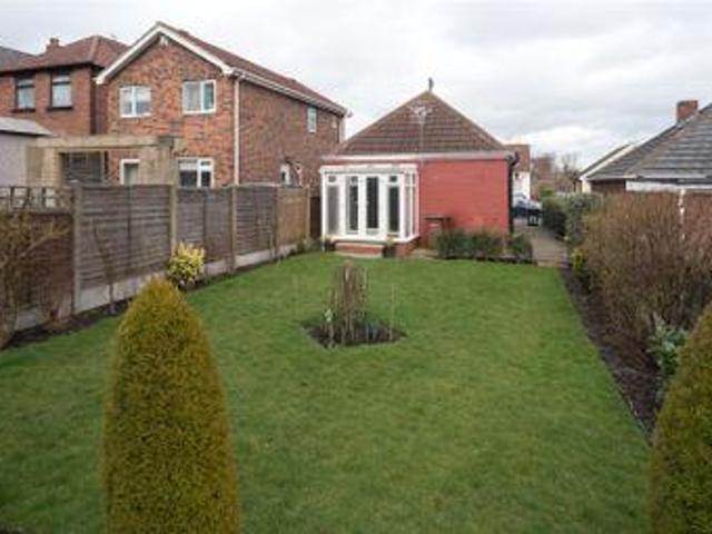1 Bedrooms Detached bungalow for rent in Tyas Grove, Leeds, West Yorkshire LS9