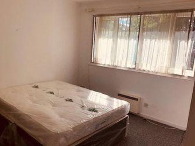 1 Bedrooms Detached house for rent in Malden Road, New Malden, New Malden KT3