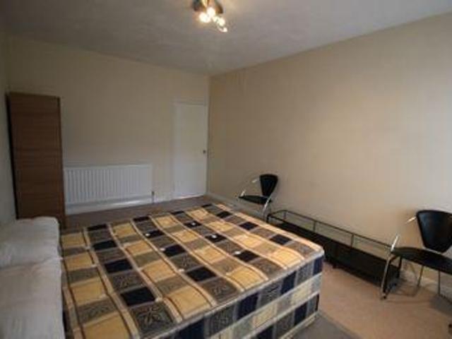 1 Bedrooms Detached house for rent in Ewell Rd, Surbiton KT6