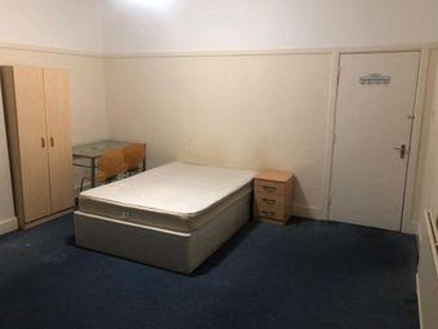 1 Bedrooms Detached house for rent in Haycroft Road, Surbiton KT6