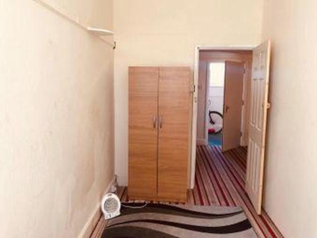 1 Bedrooms Detached house for rent in Hook Rise Surbiton KT6