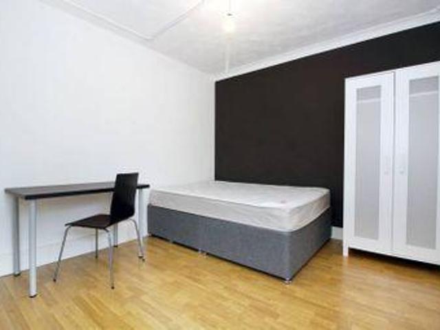 1 Bedrooms Detached house for rent in Stourhead Close, London SW19