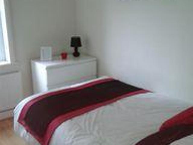 1 Bedrooms Detached house for rent in Tong Road, Leeds LS12