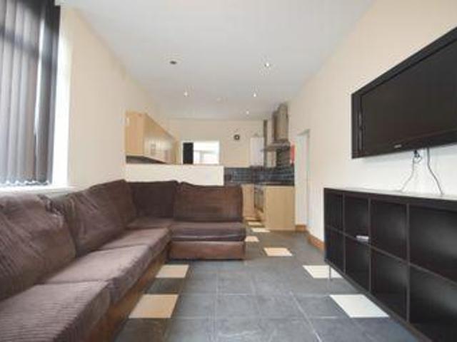 1 Bedrooms End terrace house for rent in Dogfield Street, Cardiff CF24