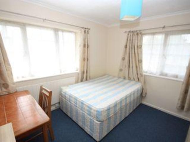 1 Bedrooms End terrace house for rent in Yew Tree Road, London W12
