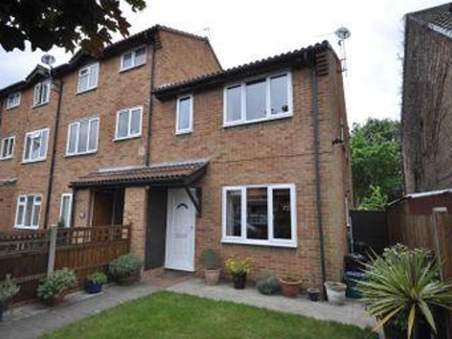 1 Bedrooms End terrace house for sale in Brangwyn Crescent, Colliers Wood, London SW19