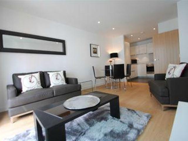 1 Bedrooms Flat for rent in 3 Saffron Central Square, Croydon, Surrey CR0