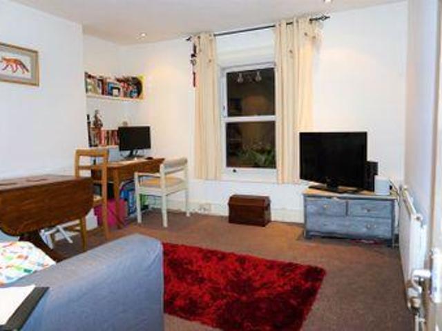 1 Bedrooms Flat for rent in 132 Dalyell Road, London SW9