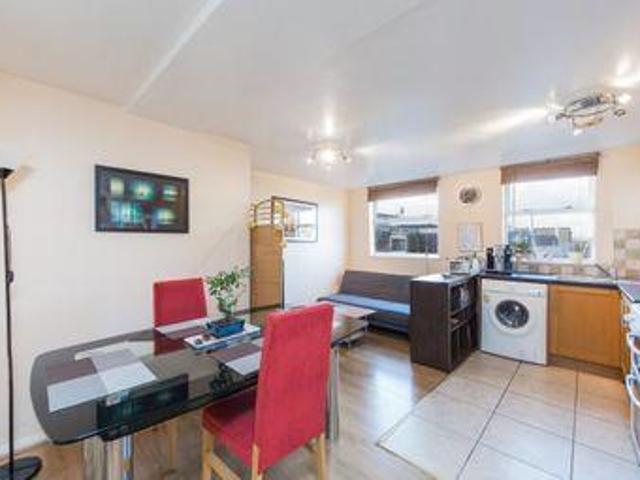 1 Bedrooms Flat for rent in 132 Earls Court Road, Earls Court W8